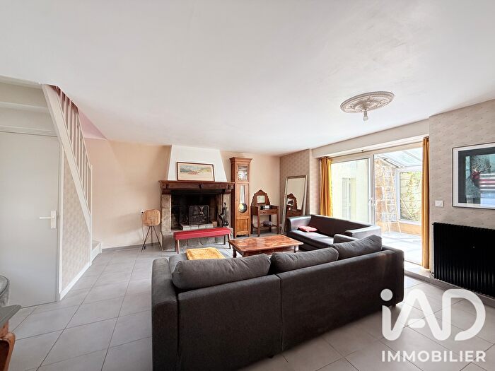 La Ville-ès-Nonais : Maison 5 pièces à vendre