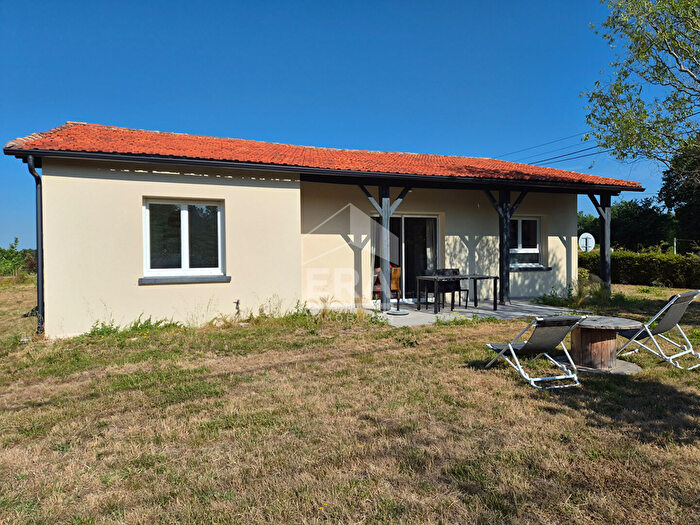 Saint-Barthélemy-de-Bellegarde : Maison 5 pièces à vendre