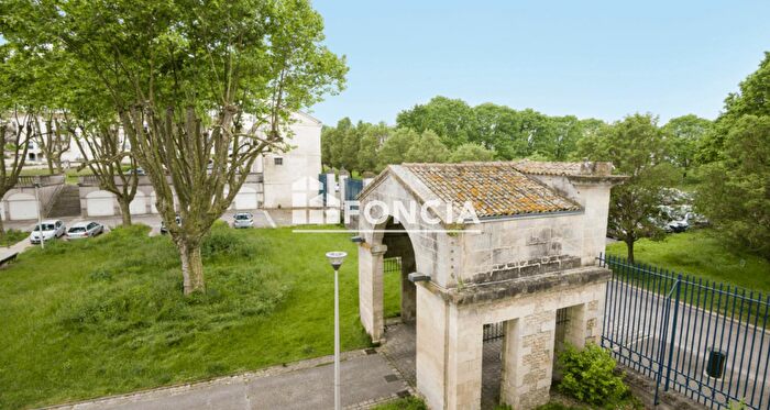 Rochefort, Centre-ville : Appartement 1 pièce à vendre