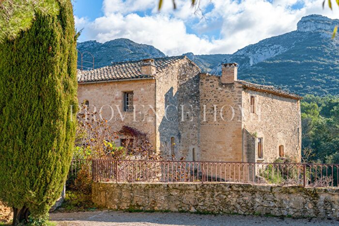 Maison à vendre - Taillades - 5 pièces - 4 chambres