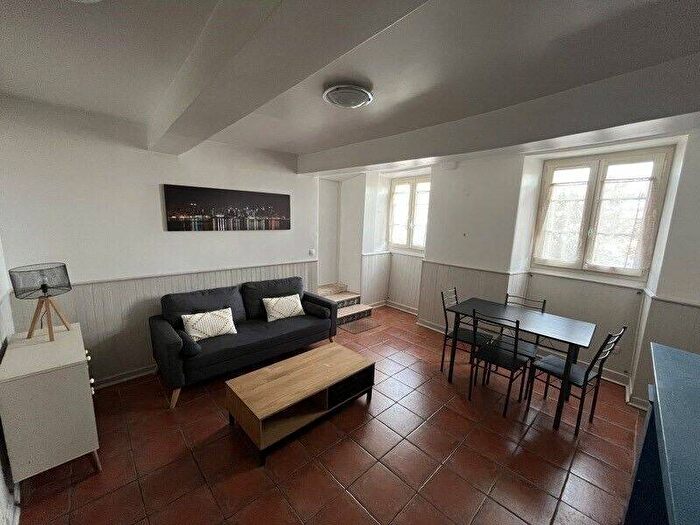 Appartement à louer - Centre Basse-Ville, Auch - 2 pièces - 1 chambre