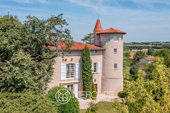 Maison à vendre - Carlus - 13 pièces - 6 chambres