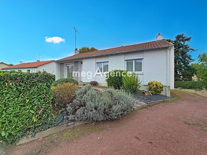 Cholet, Choletière : Maison 7 pièces à vendre