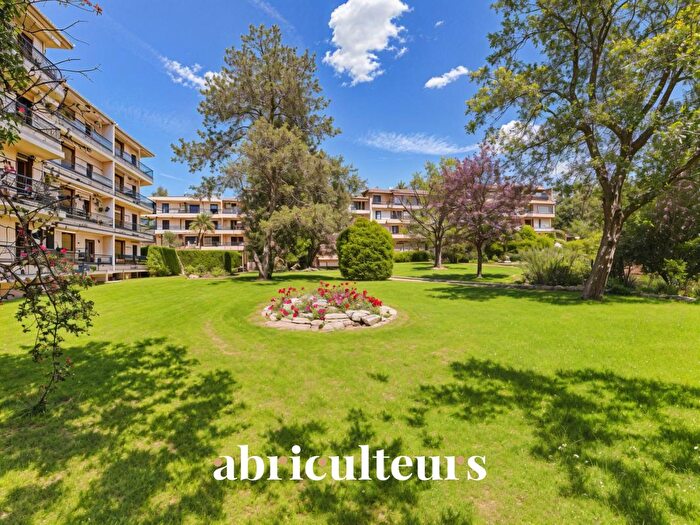 Appartement 3 pièces à Aix-en-Provence, Val Saint-André, à vendre