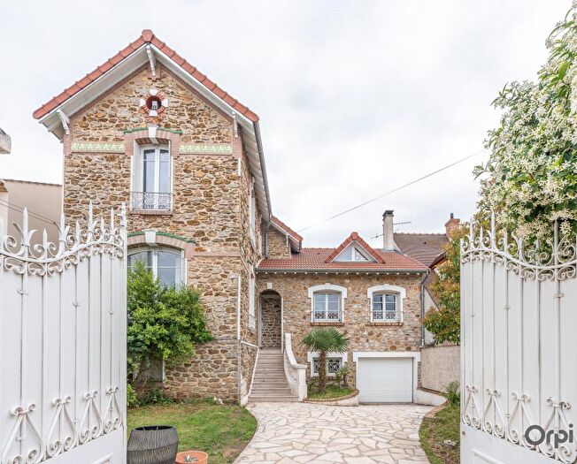 Maison 6 pièces à vendre à Champigny-sur-Marne, Le Bois l'Abbe, Coeuilly