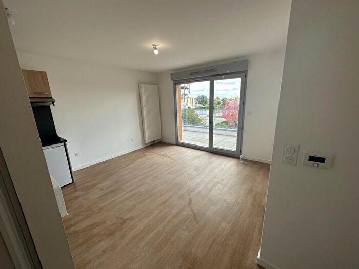 Appartement 2 pièces à Laval, Les Pommeraies, à louer