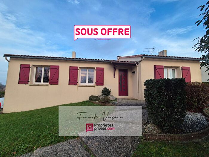 Maison à vendre - Saint-Michel-Mont-Mercure - 7 pièces - 4 chambres