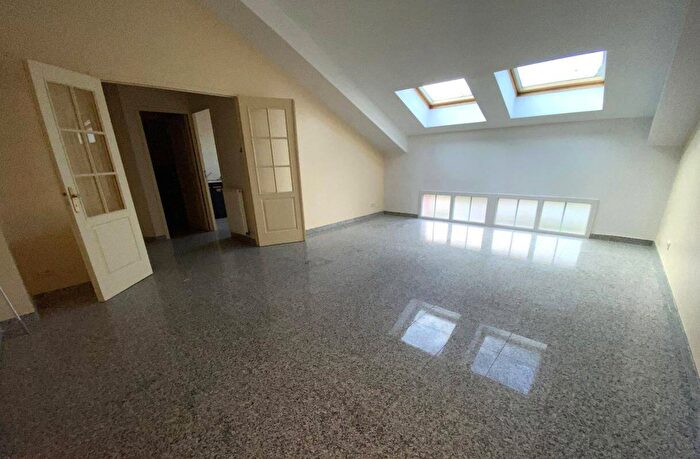 Centre Ville Sud, Nogent-le-Rotrou : Appartement 2 pièces à louer