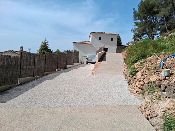 Maison 7 pièces à louer à Allauch