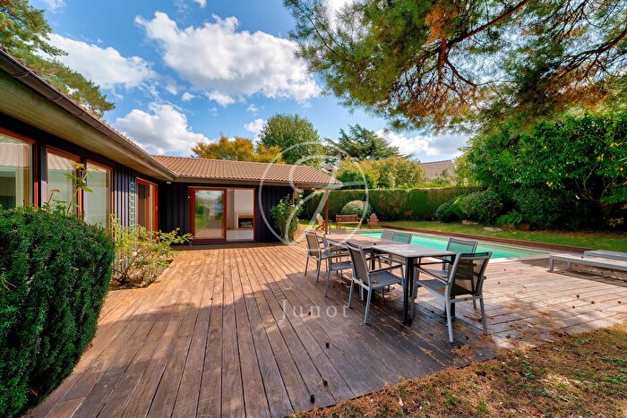 Maison à vendre - Vaucresson - 7 pièces - 4 chambres