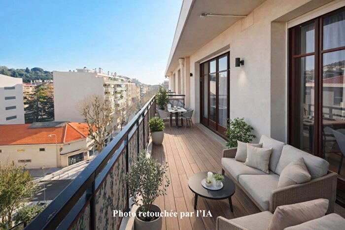 Appartement à vendre - Nice, Riquier - 3 pièces - 2 chambres