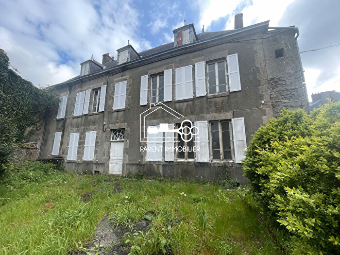 Maison à vendre - Dun-le-Palestel - 9 pièces - 5 chambres