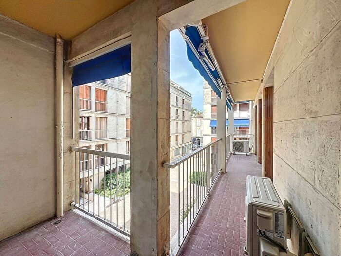 Appartement à louer - Magnanen-Teinturiers, Avignon - 4 pièces - 3 chambres