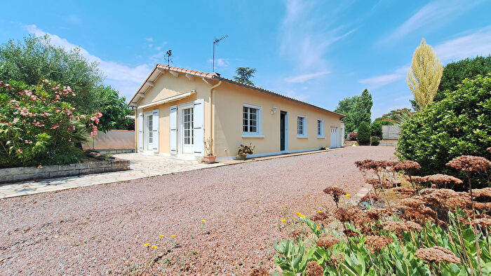 Maison 5 pièces à Aiffres, à vendre