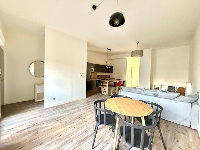 Appartement à vendre - Lille - 3 pièces - 2 chambres