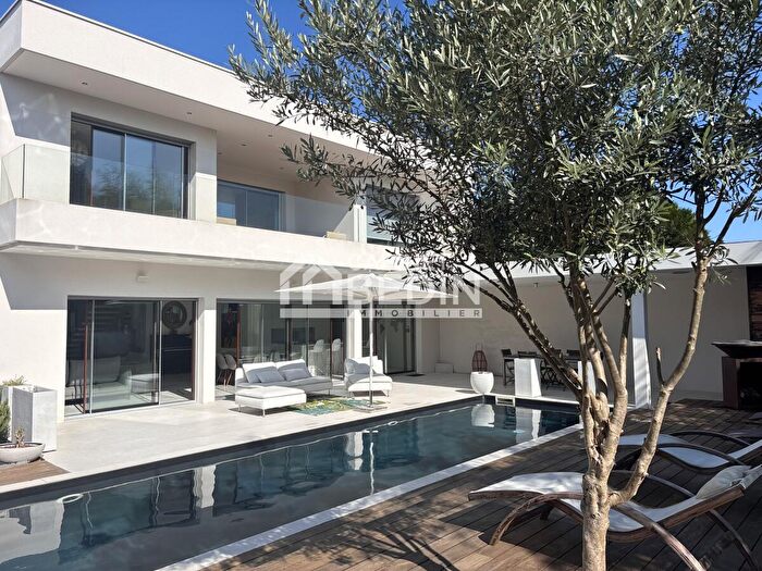 Maison à vendre - Mérignac, Capeyron - 5 pièces - 4 chambres