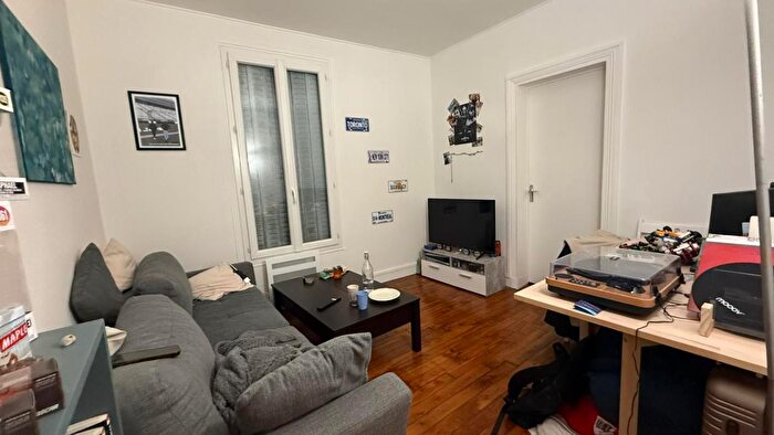 Suresnes, Carnot, Gambetta : Appartement 2 pièces à vendre