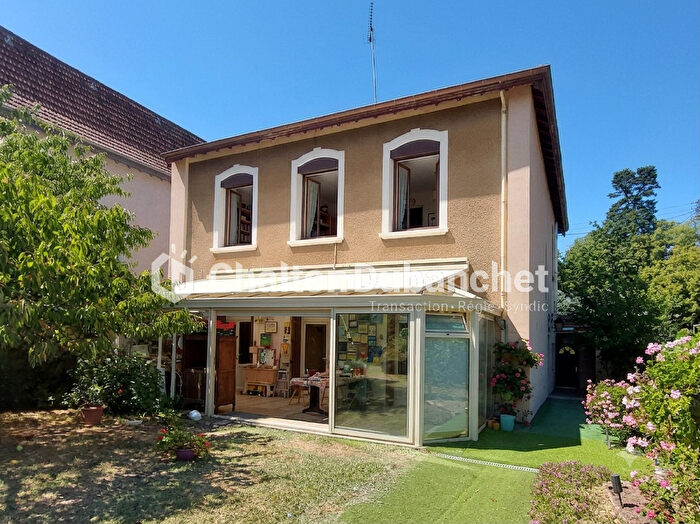 Maison 7 pièces à vendre à Feurs