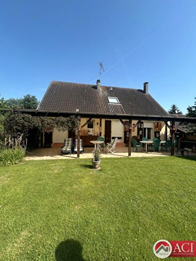 Maison 7 pièces à vendre à Sainte-Geneviève