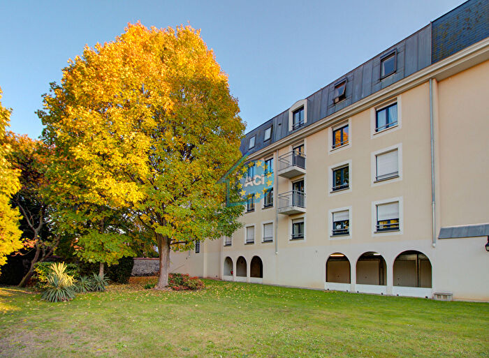 Mantes-la-Jolie, Centre-ville : Appartement 4 pièces à vendre