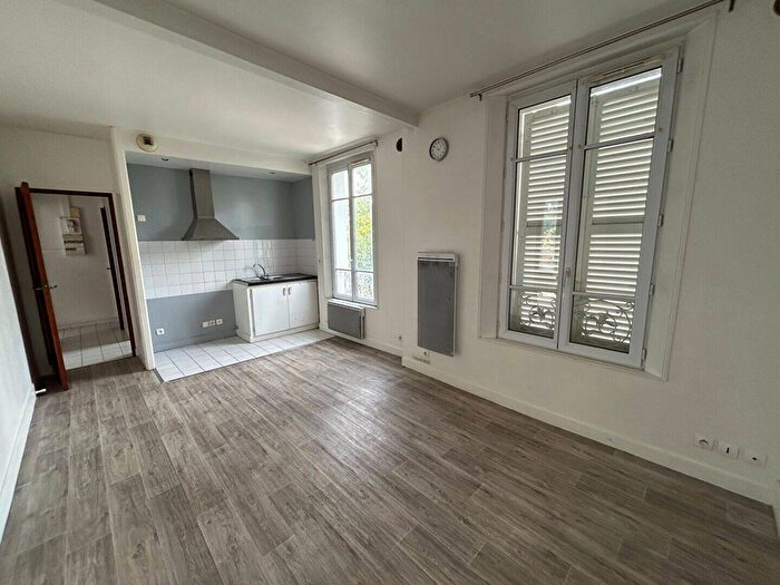 Appartement 3 pièces à Les Mobiles-Maison de Santé, Épinay-sur-Seine, à louer