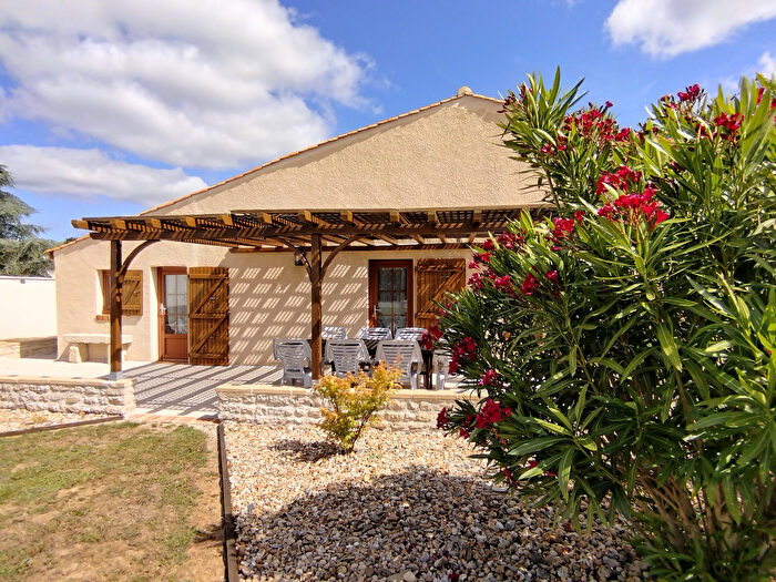 Maison 9 pièces à Chasnais, à vendre