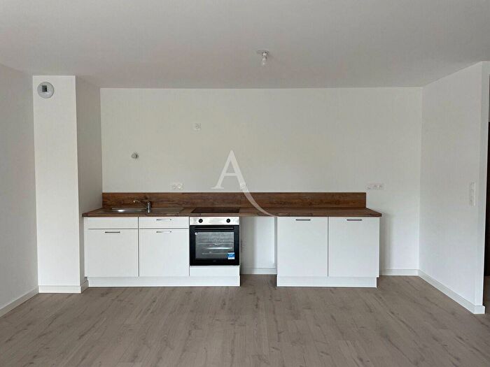 Centre Ville Rive Gauche, Laval : Appartement 3 pièces à louer