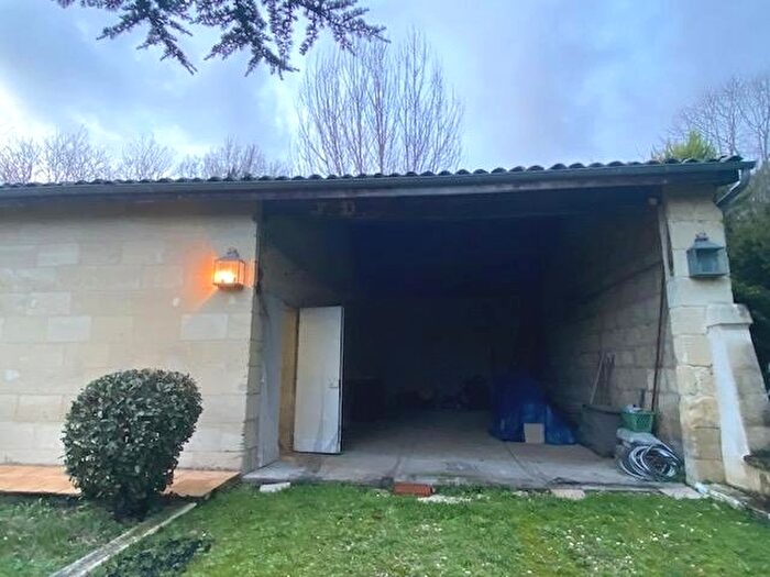 Maison à vendre - Arveyres - 2 pièces - 1 chambre