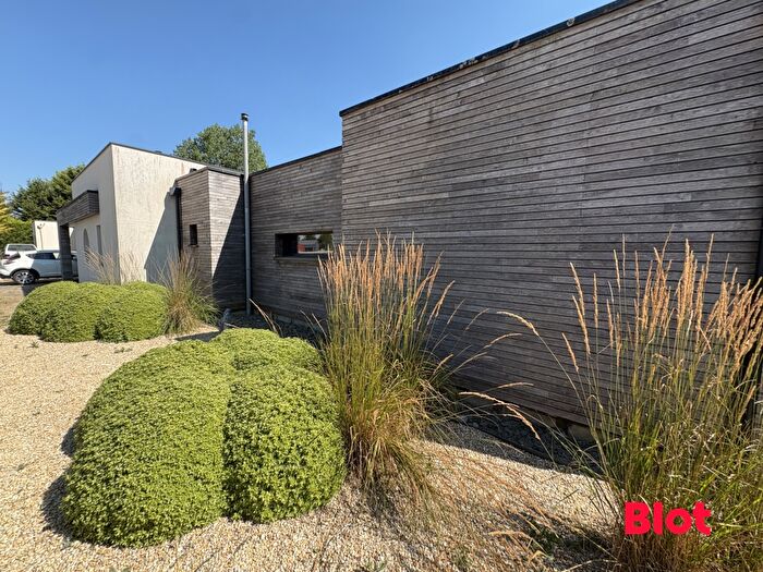 Maison 5 pièces à Saint-Péran, à vendre