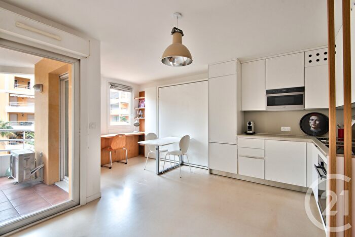 Appartement à vendre - Nice, Le Port - 1 pièce