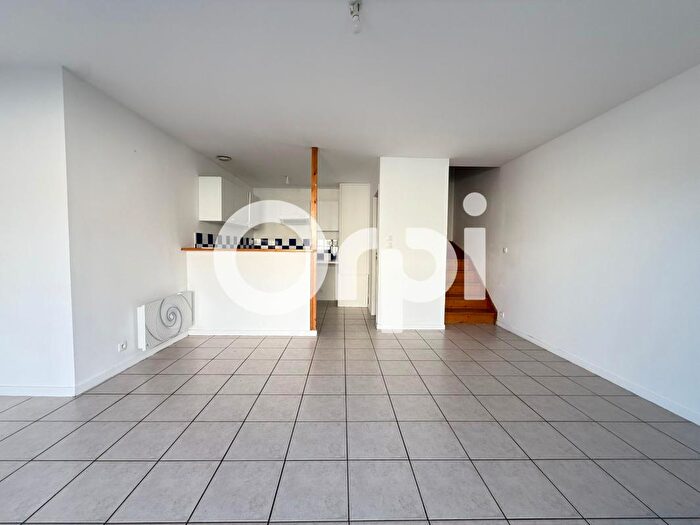 Maison 4 pièces à louer à Muron