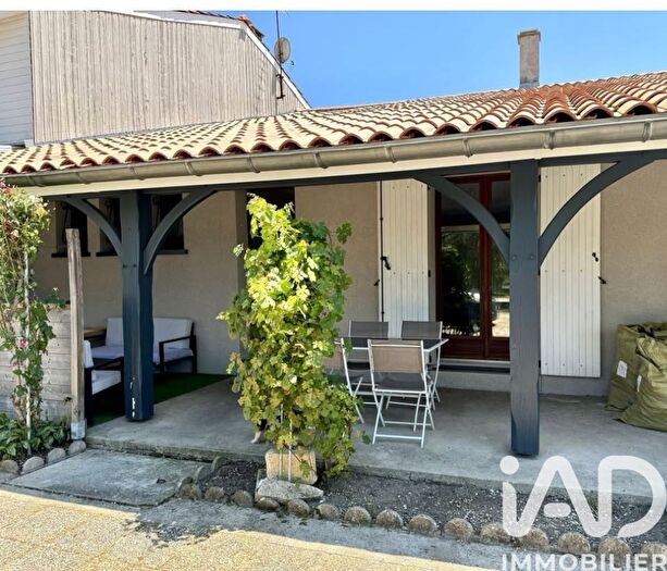 Maison à vendre - Les Peintures - 6 pièces - 4 chambres