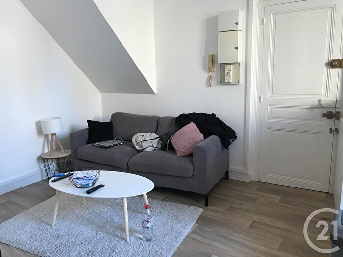 Appartement à vendre - Auxerre, Centre-ville - 2 pièces - 1 chambre