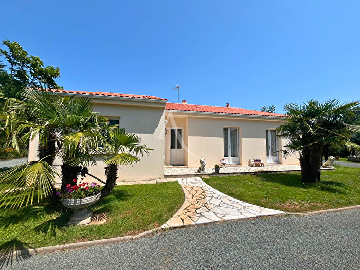 Maison à vendre - La Chapelle-Hermier - 4 pièces - 2 chambres