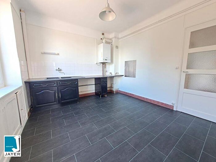 Maisons à vendre et appartements à louer - 3