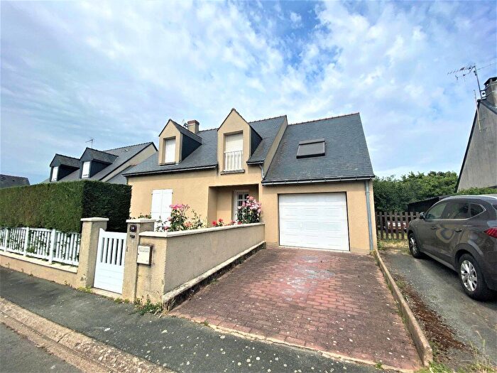 Maison à louer - Pouillé-Saint Aubin, Les Ponts-de-Cé - 7 pièces - 5 chambres