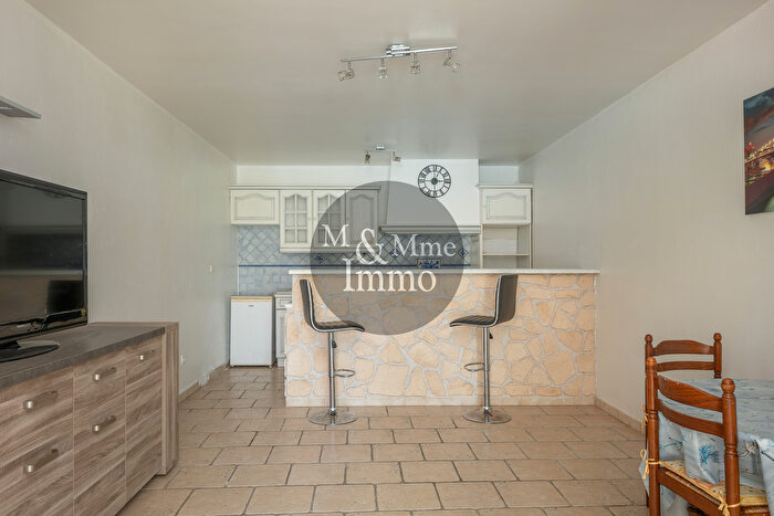 Appartement à vendre - Les Pennes-Mirabeau, Barnouins, Plan de Campagne - 3 pièces - 1 chambre