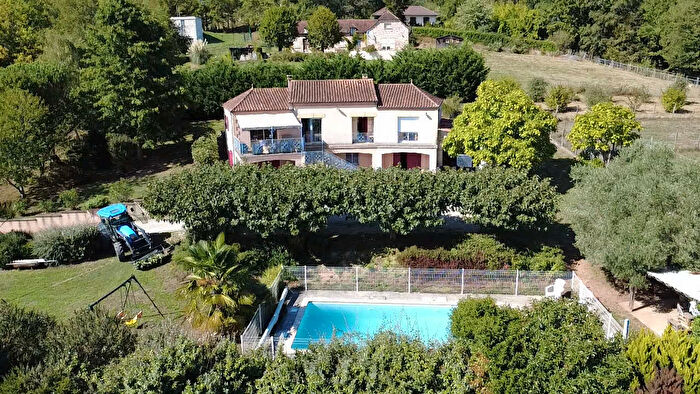 Maison à vendre - Terrasson-Lavilledieu - 6 pièces - 3 chambres