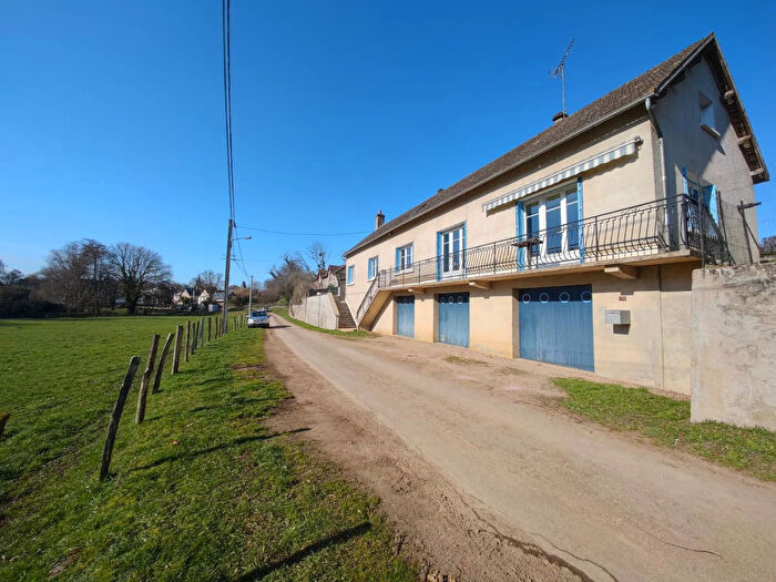 Maison 7 pièces à Tamnay-en-Bazois, à vendre