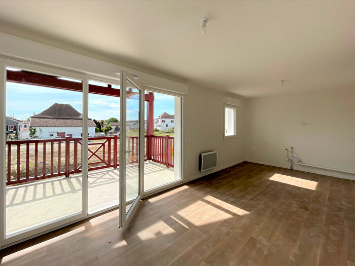 Appartement à vendre - Saint-Palais - 3 pièces - 2 chambres