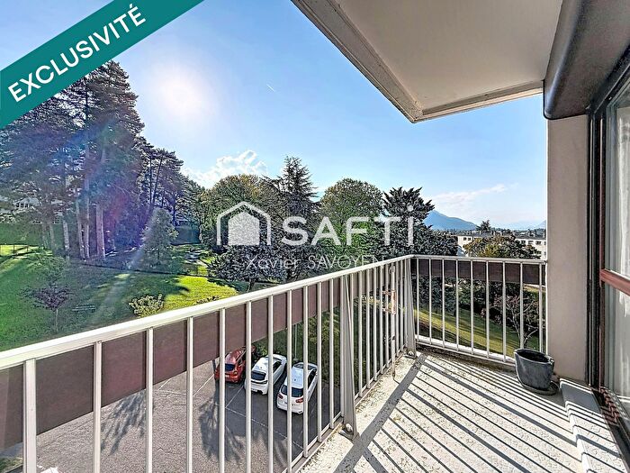 Appartement 4 pièces à Voiron, Centre-ville, Gare, à vendre