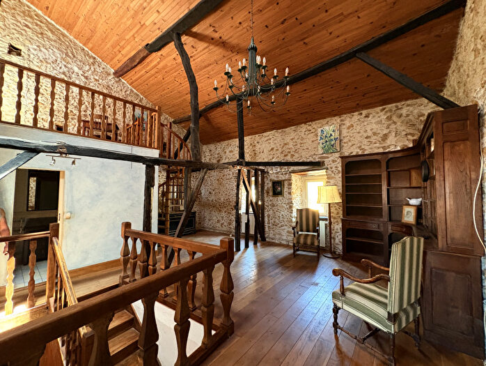 Maison à vendre - Aurignac - 6 pièces - 3 chambres