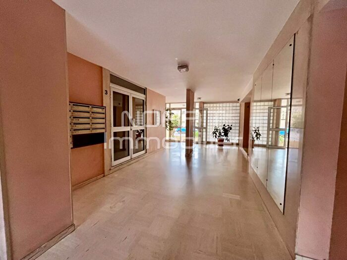 Appartement à vendre - Nice, Riquier - 2 pièces - 1 chambre