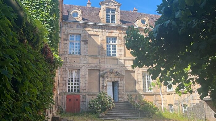 Appartement à vendre - Autun, Centre-ville - 3 pièces - 2 chambres