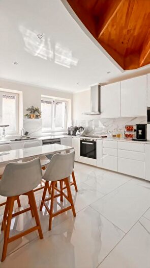 Maison à vendre - Orveau-Bellesauve - 6 pièces - 5 chambres