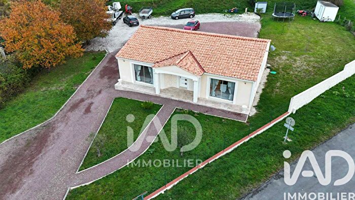 Maison à vendre - Puyréaux - 4 pièces - 3 chambres