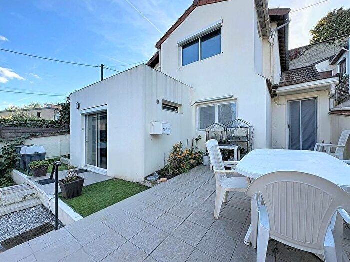 Maison 9 pièces à vendre - Créteil, Brèche, Préfecture