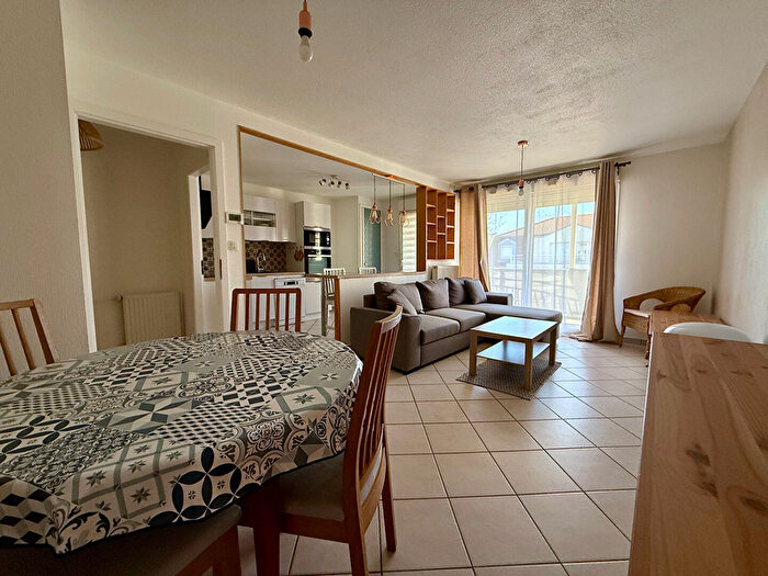 Appartement à louer - Bollwiller - 2 pièces - 1 chambre