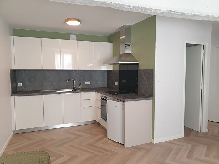 Appartement à louer - Auxerre, Centre-ville - 2 pièces - 1 chambre