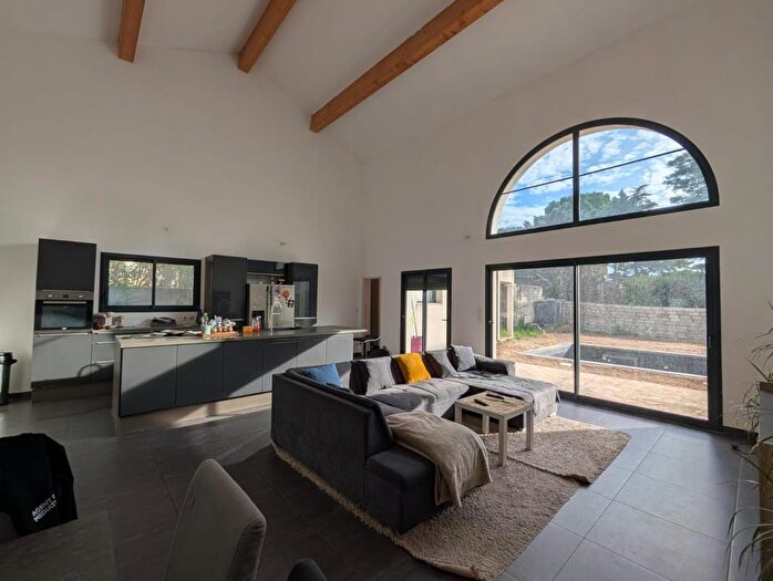 Maison à vendre - Saint-Hilaire-dOzilhan - 5 pièces - 4 chambres